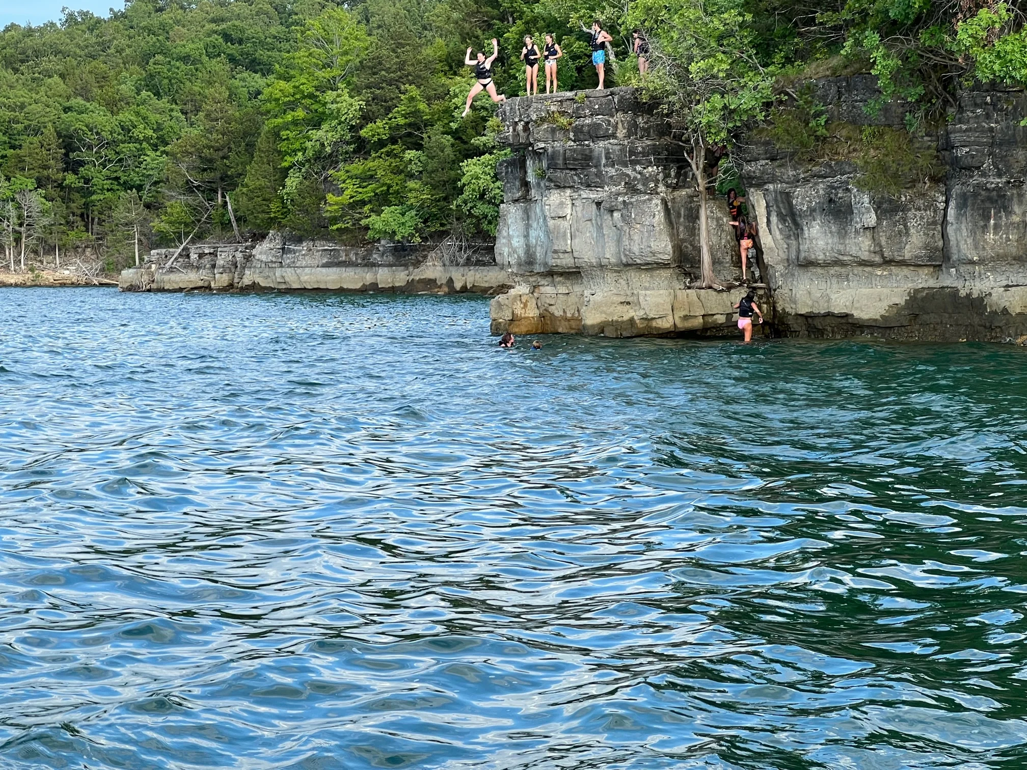 The Best Norfork Lake Lodging | Fish & Fiddle Family Resort